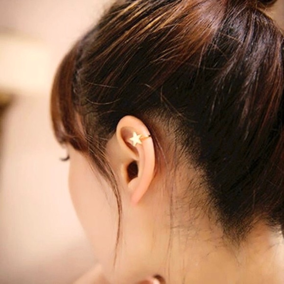 Urban Outfitters | Jewelry | Minimalist Star Of The Show Simple Cute ...